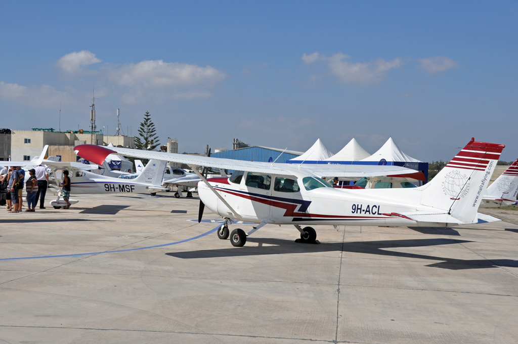 9H-ACL (17260955) Cessna 172M Skyhawk - Aviation Photos | Global Plane ...